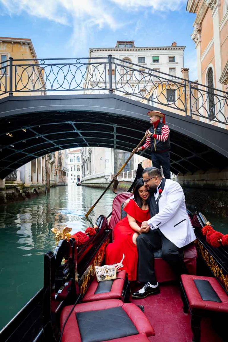 Venice proposal photography | Venice gondola ride proposal